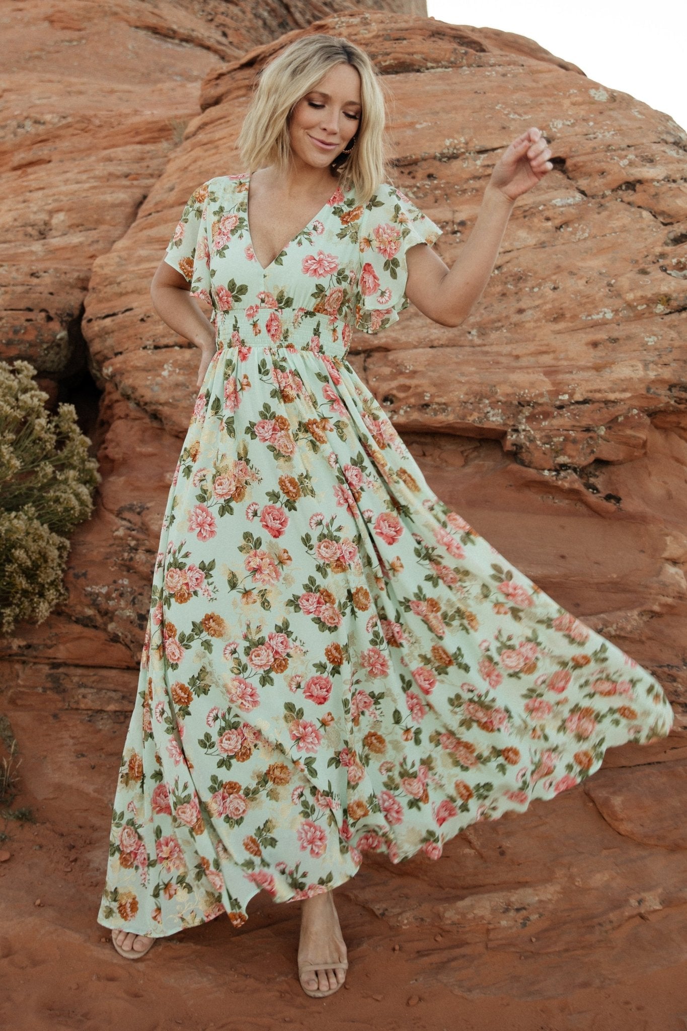 Lynlee Metallic Maxi Dress | Sage + Pink – Baltic Born